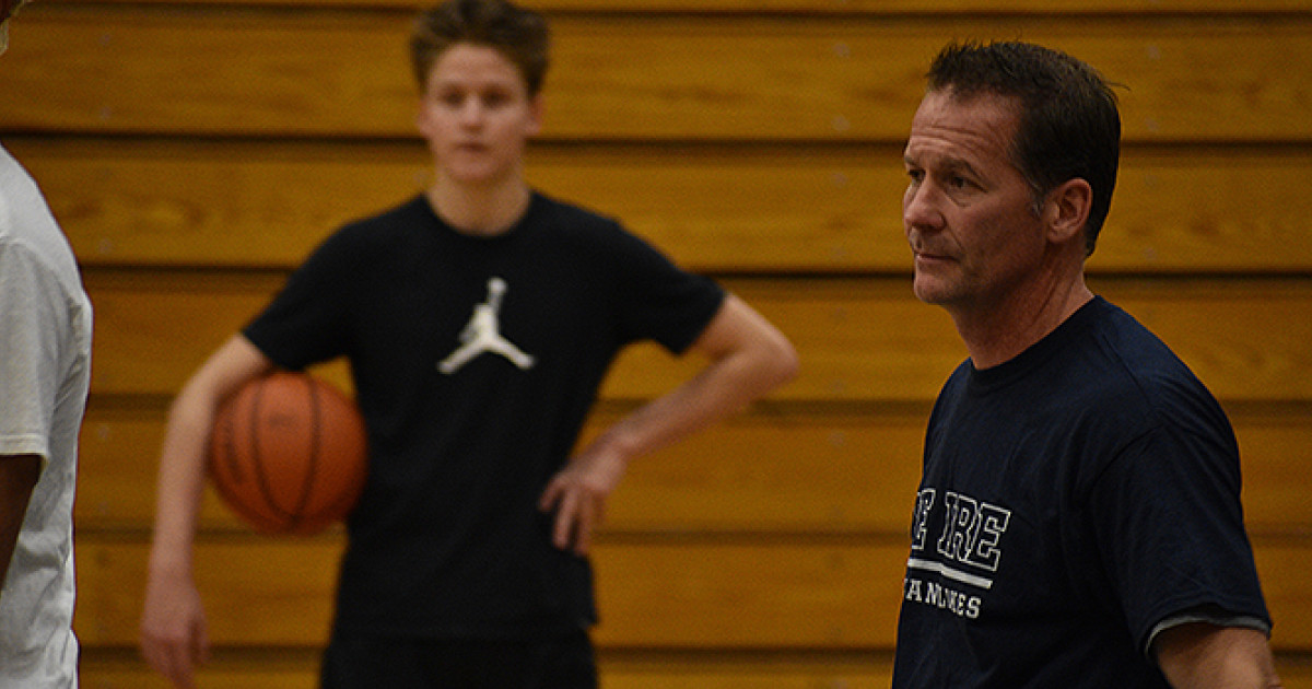 Deer Valley's Jed Dunn coaching beyond basketball | AZPreps365