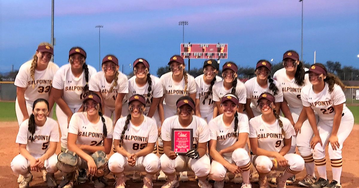 SOFTBALL: Yannira Acuña powers Salpointe to Badger championship ...